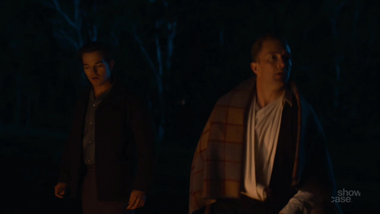 ausCAPS: Tim Draxl and Dominic Allburn kiss in A Place To Call Home 6 ...