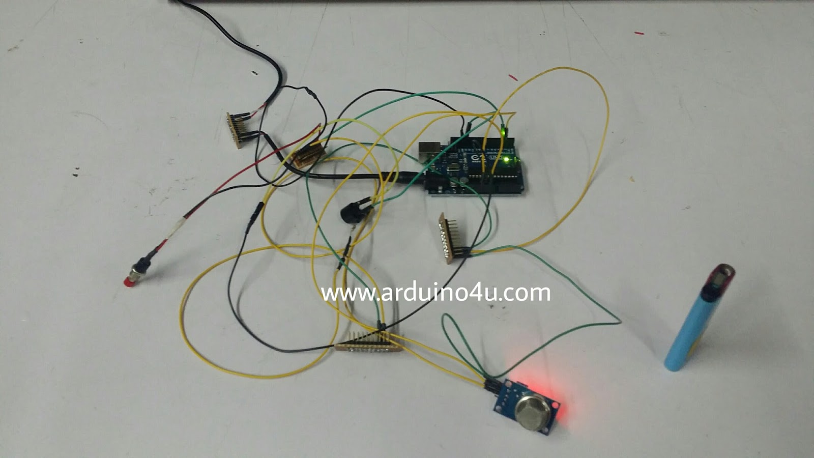 Projek Elektronik Arduino4u.com: 47.Gas leakage with buzzer alert