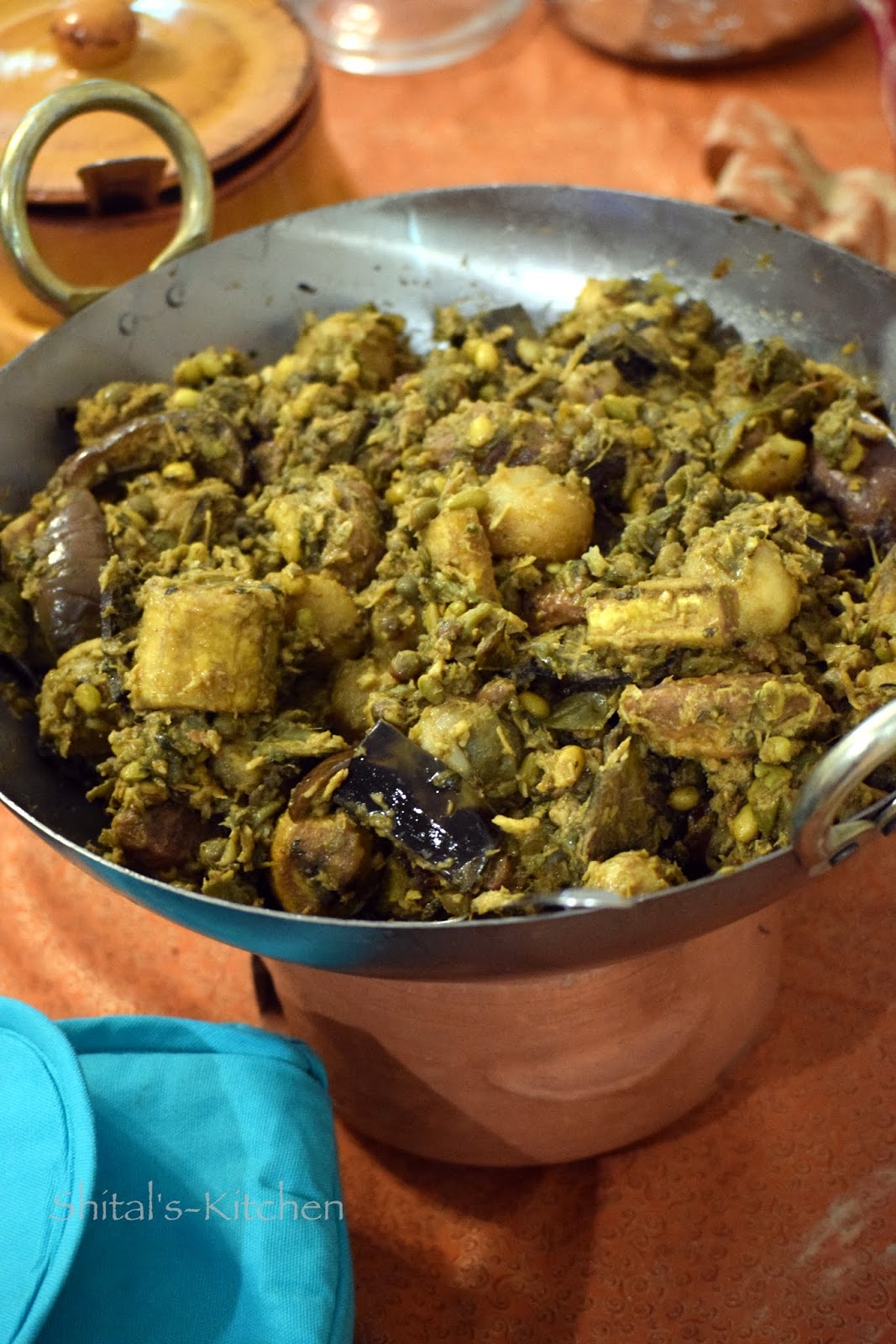 Shital's-Kitchen: Undhiyu Pot Pie