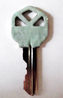 SimplyHeather: Painted Keys DIY