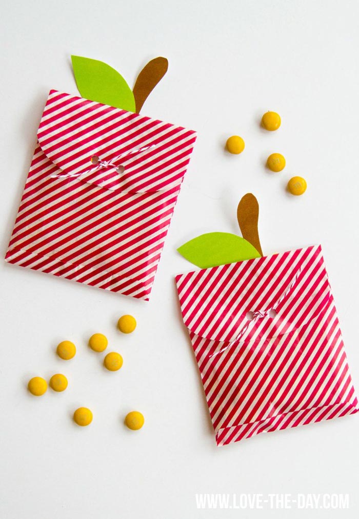 100 Apple Craft Ideas and Printables | i should be mopping the floor