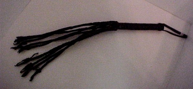 Armas y armaduras en España: Azotes