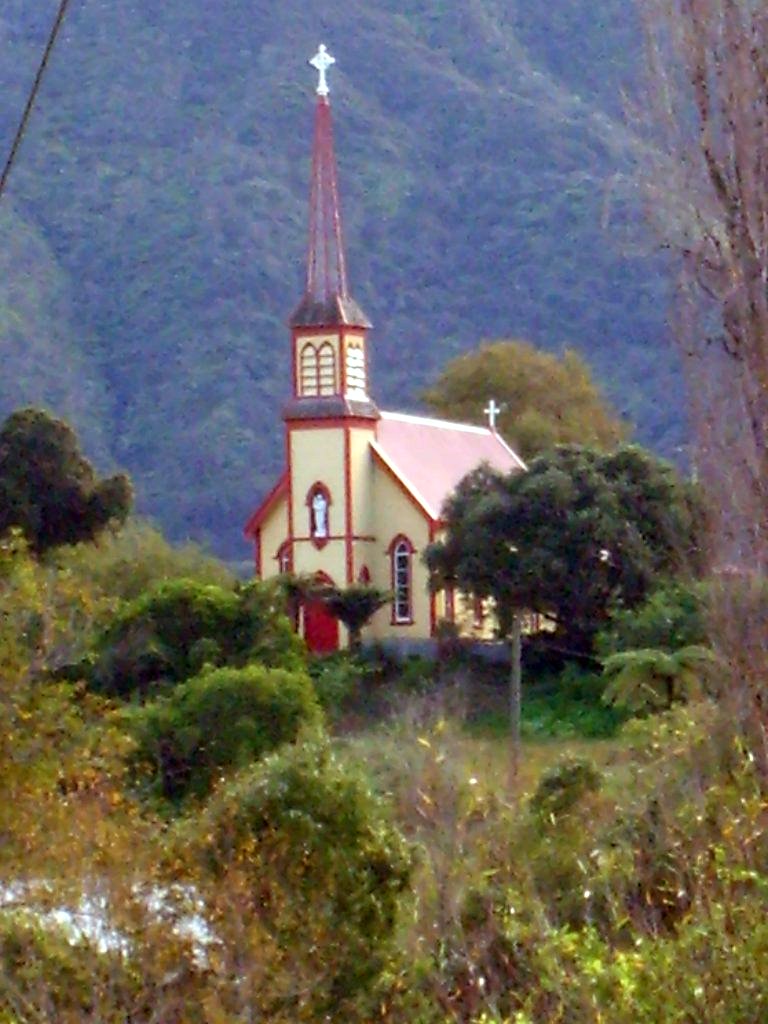 photographing New Zealand: church at Jerusalem