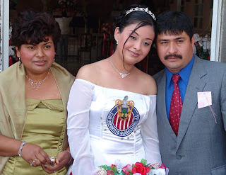 la cultura mexicana popular: ¿Que significa ser naco en Mexico?