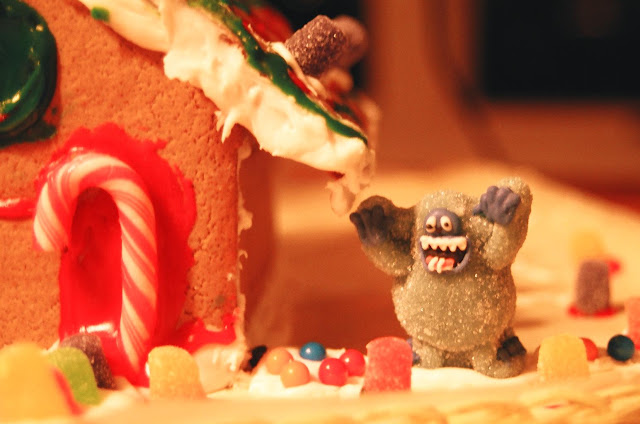 Sydney Hoffman: Rudolph Gingerbread House