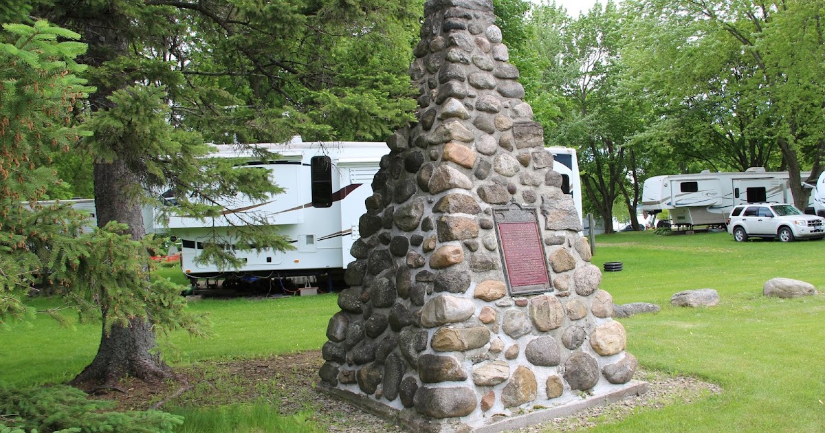 Memorials in Ottawa: Fort de Lévis Cairn