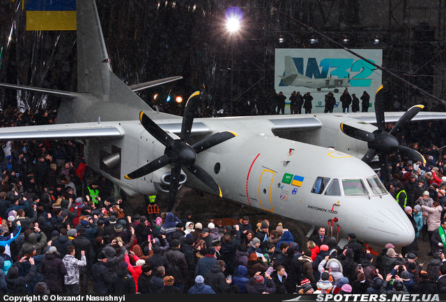 رحلة إختبار الطيران الأول لطائرة ال #AN132 الأولى | Arab Defense ...