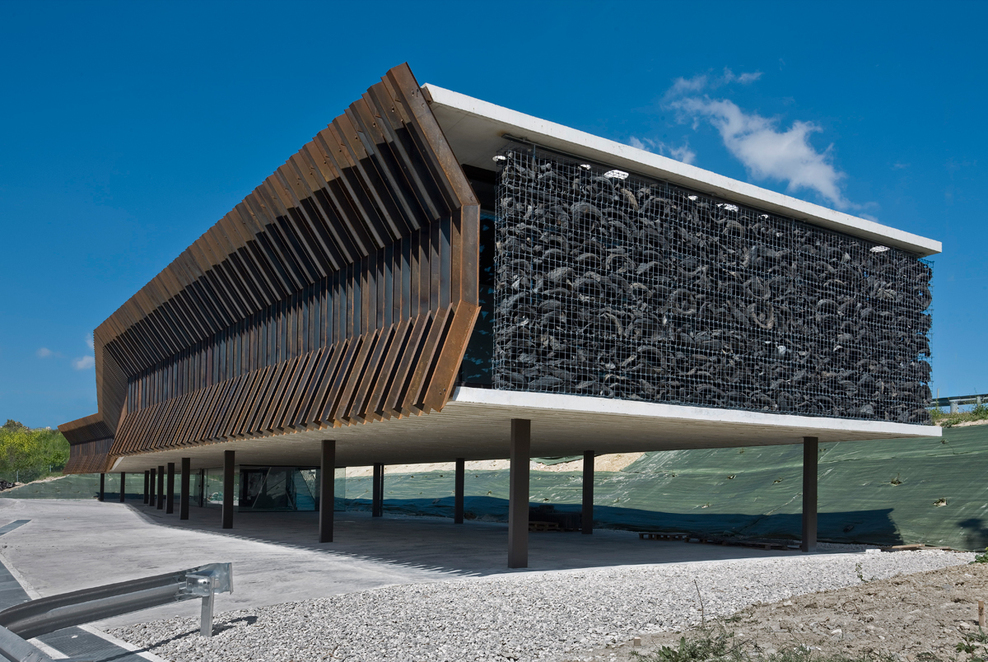 Design 5: Corten steel images