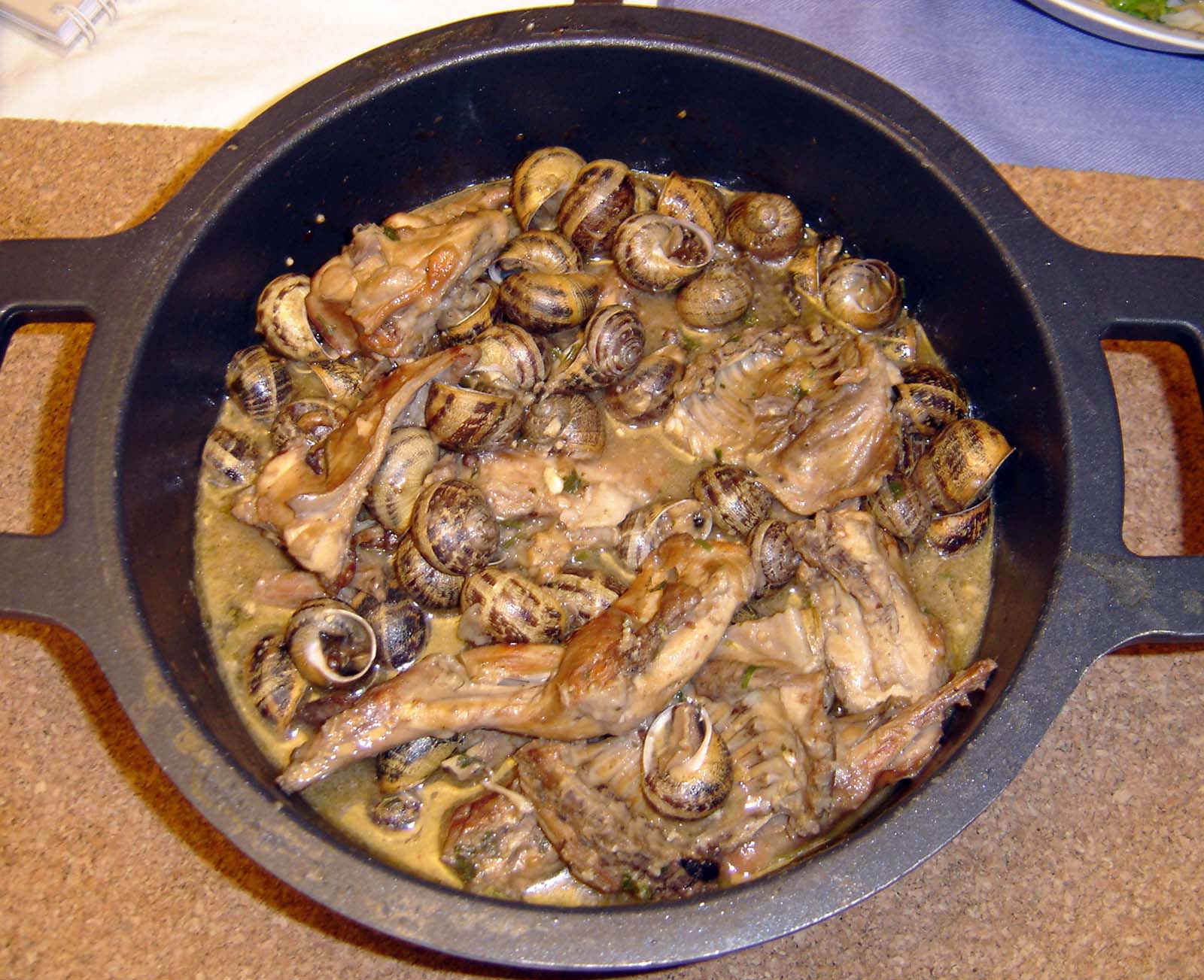 Platillo de conill amb cargols.