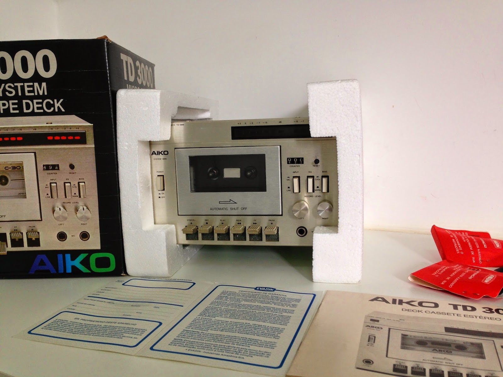 Página do Tempo/Janela do Tempo: Micro System Aiko S 3000 - Novo Exemplar