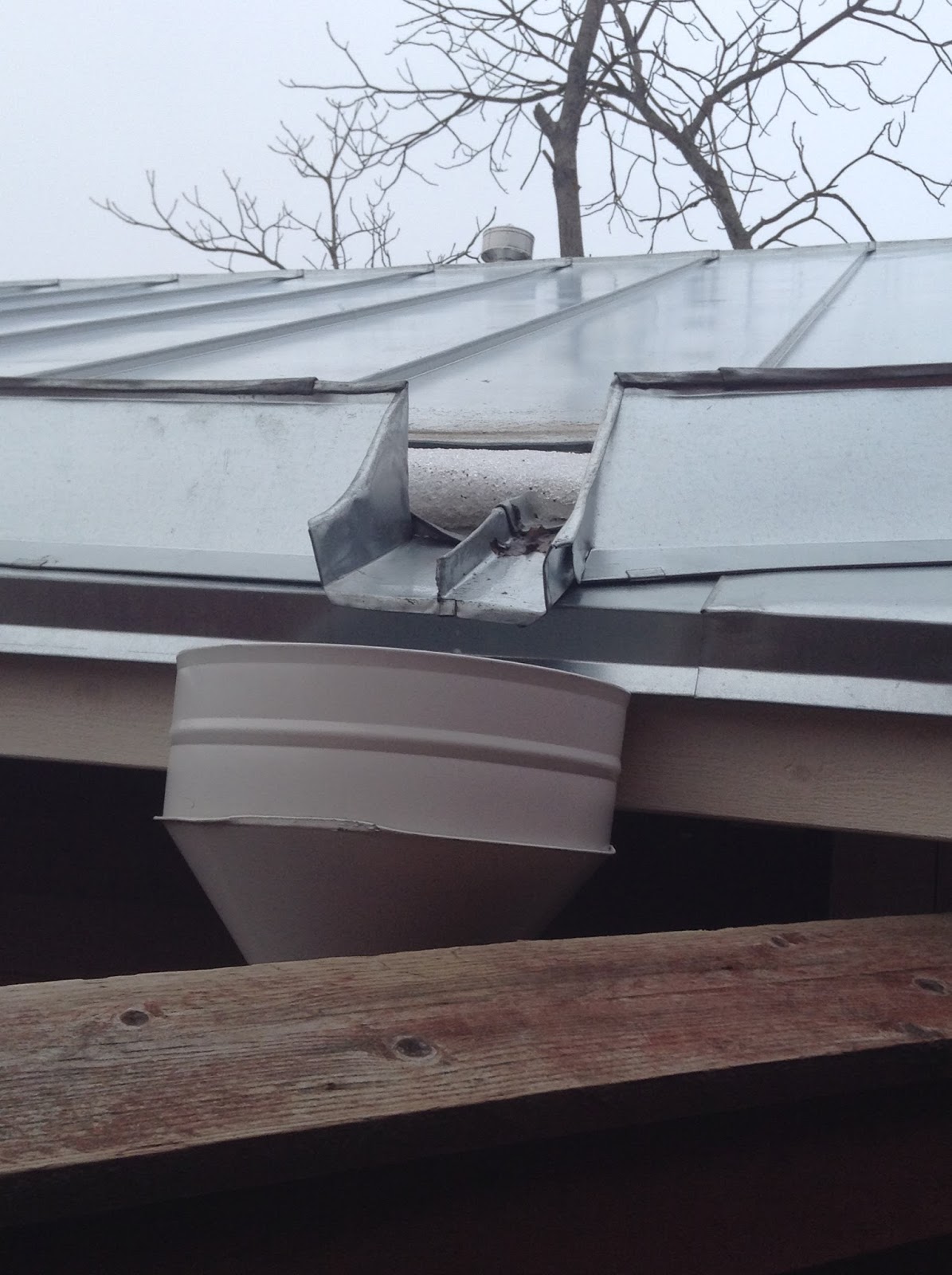 TALON VIEMÄÄ: Perinteinen peltikatto