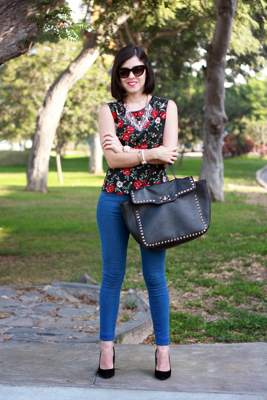 Simple & Chic - Fashion Frontier