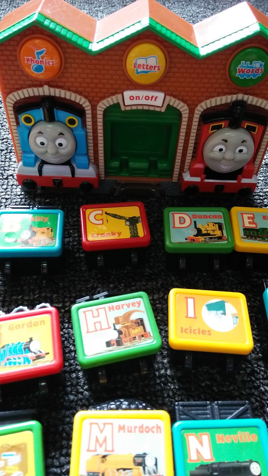 MYBUNDLETOYS2: THOMAS N FRIENDS Learn Alphabet Toy