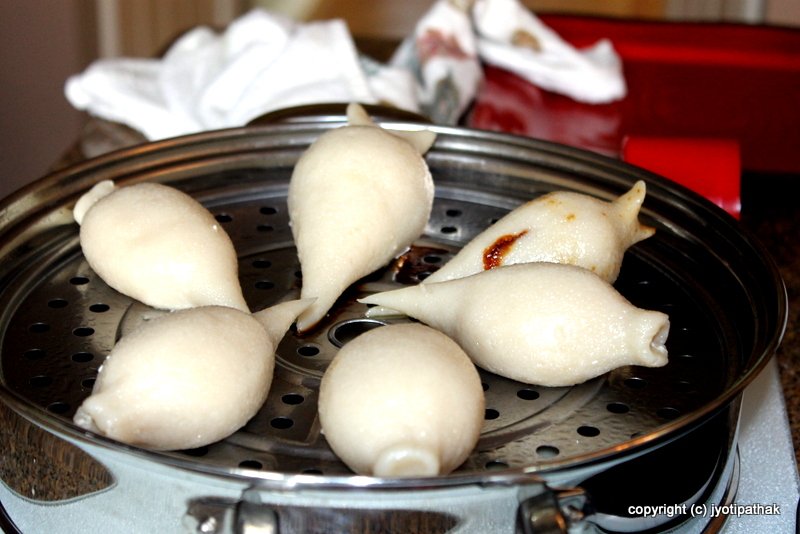 Taste of Nepal: Yomari or Yoh-Mari (योमरी, योह-मरी)