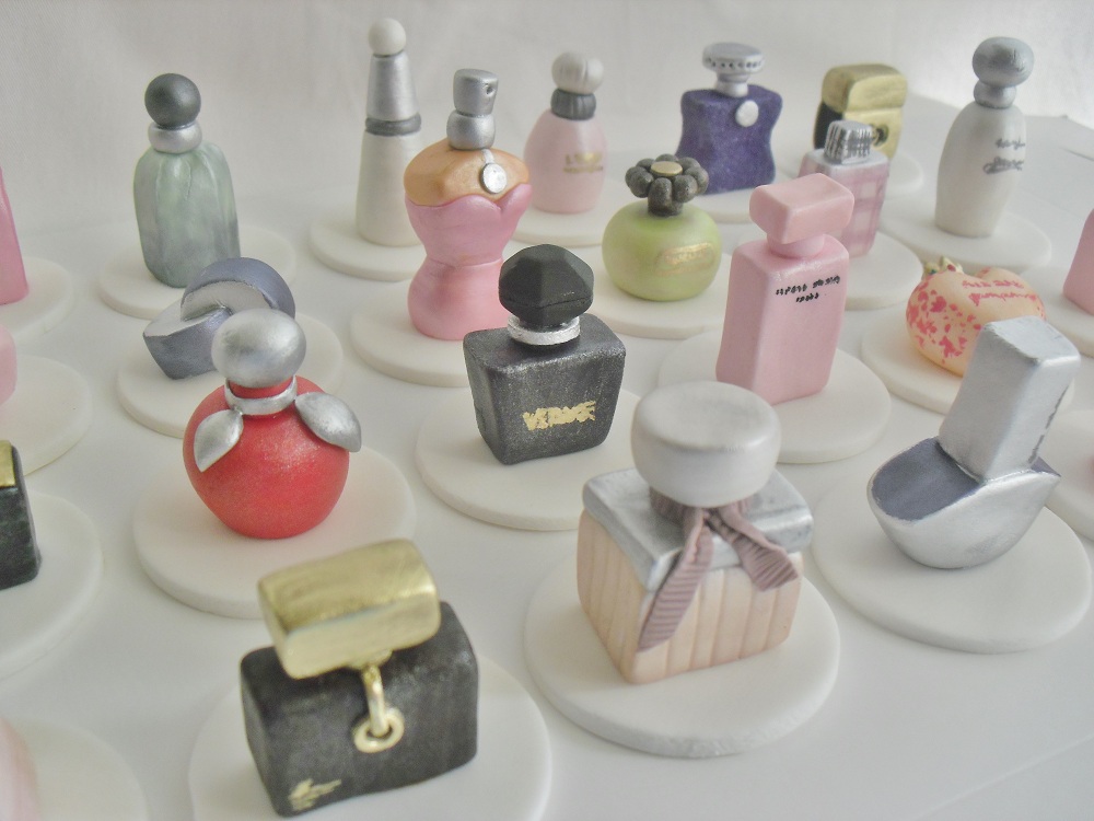 made FRESH daily: Designer Perfume Bottles Cupcake Toppers!