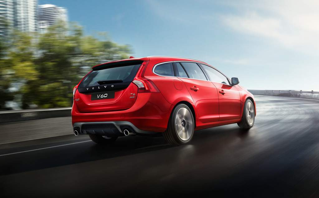 Volvo S60, V60 e XC60 R-Design recebem motor T6 Drive-E