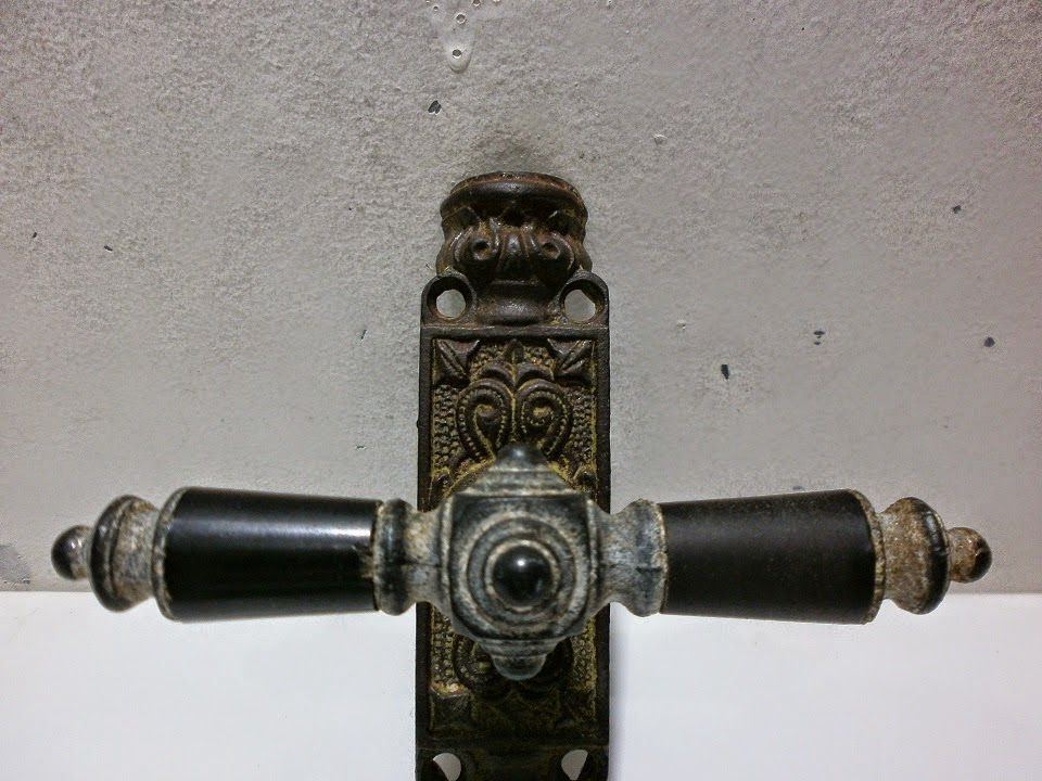 Antikpisan: 5 Buah Spanyolet Antik Full Ukir Motif Art Nouveau