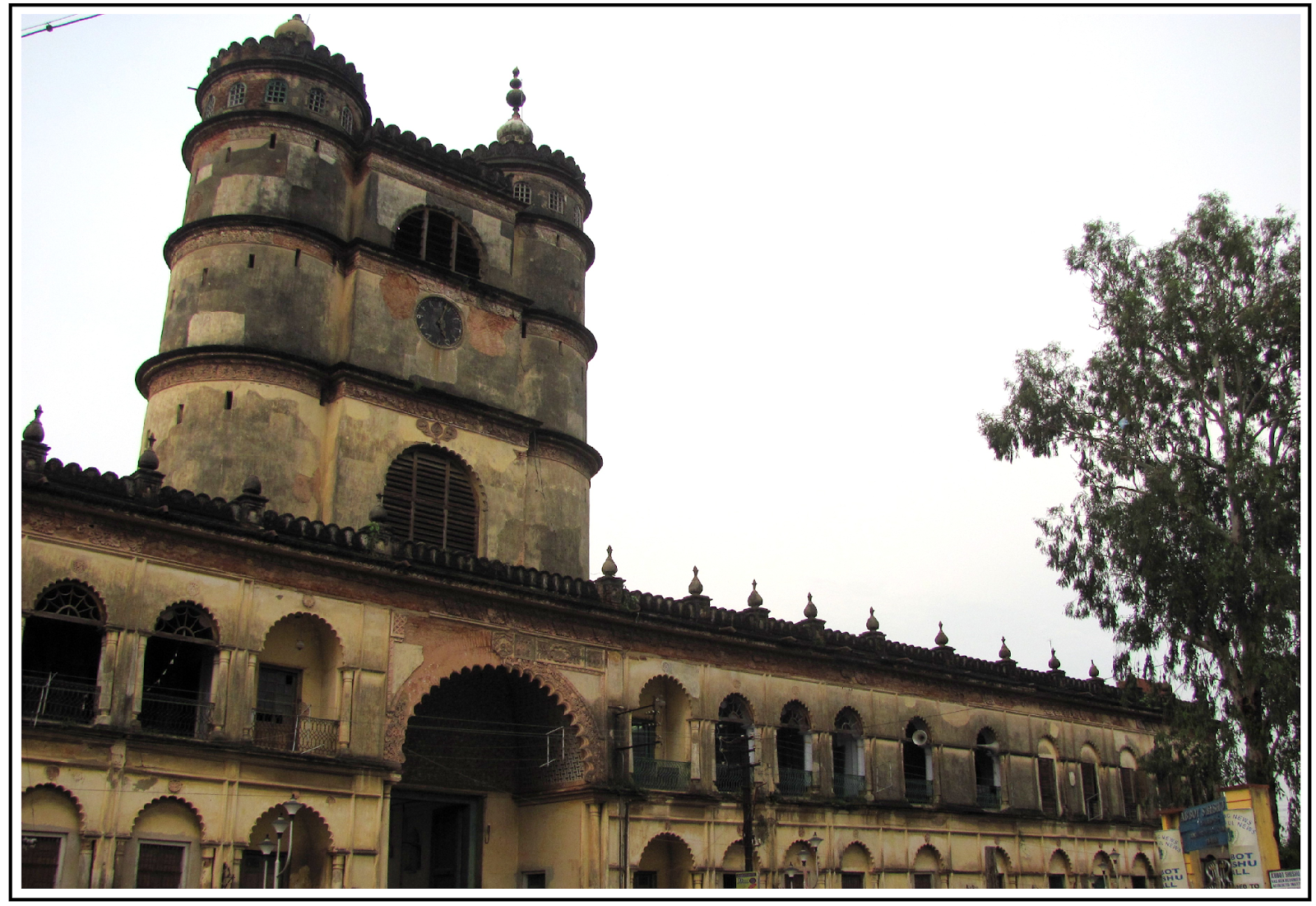 WANDERLUST: HOOGHLY IMAMBARA ... From a Businessman's Abode To the ...