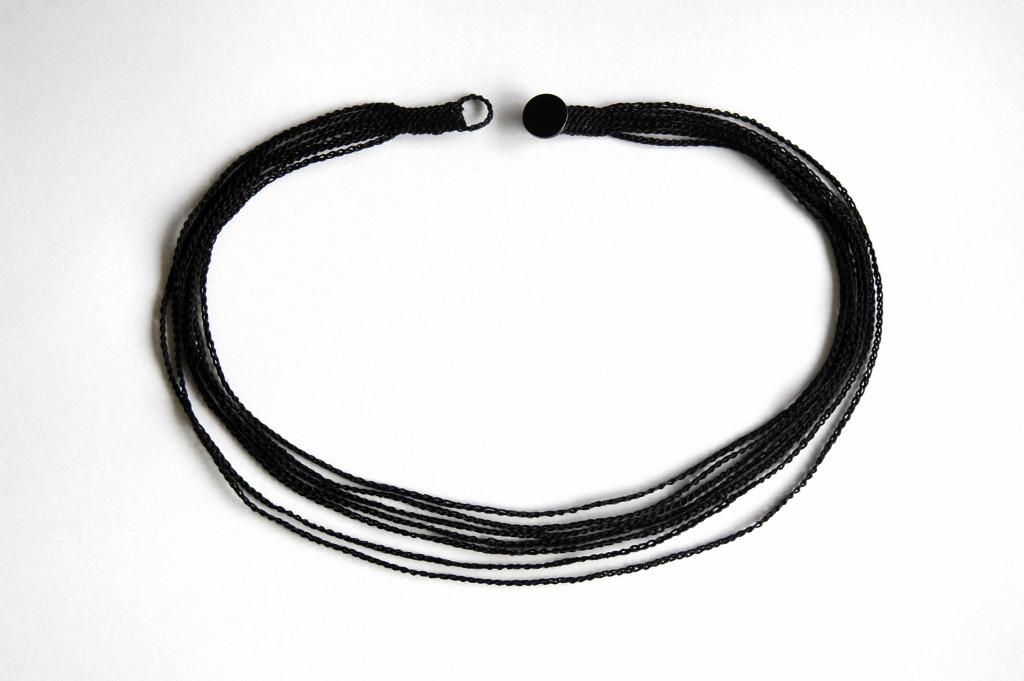 leftleg designs: Free Tutorial - 7 string crochet necklace