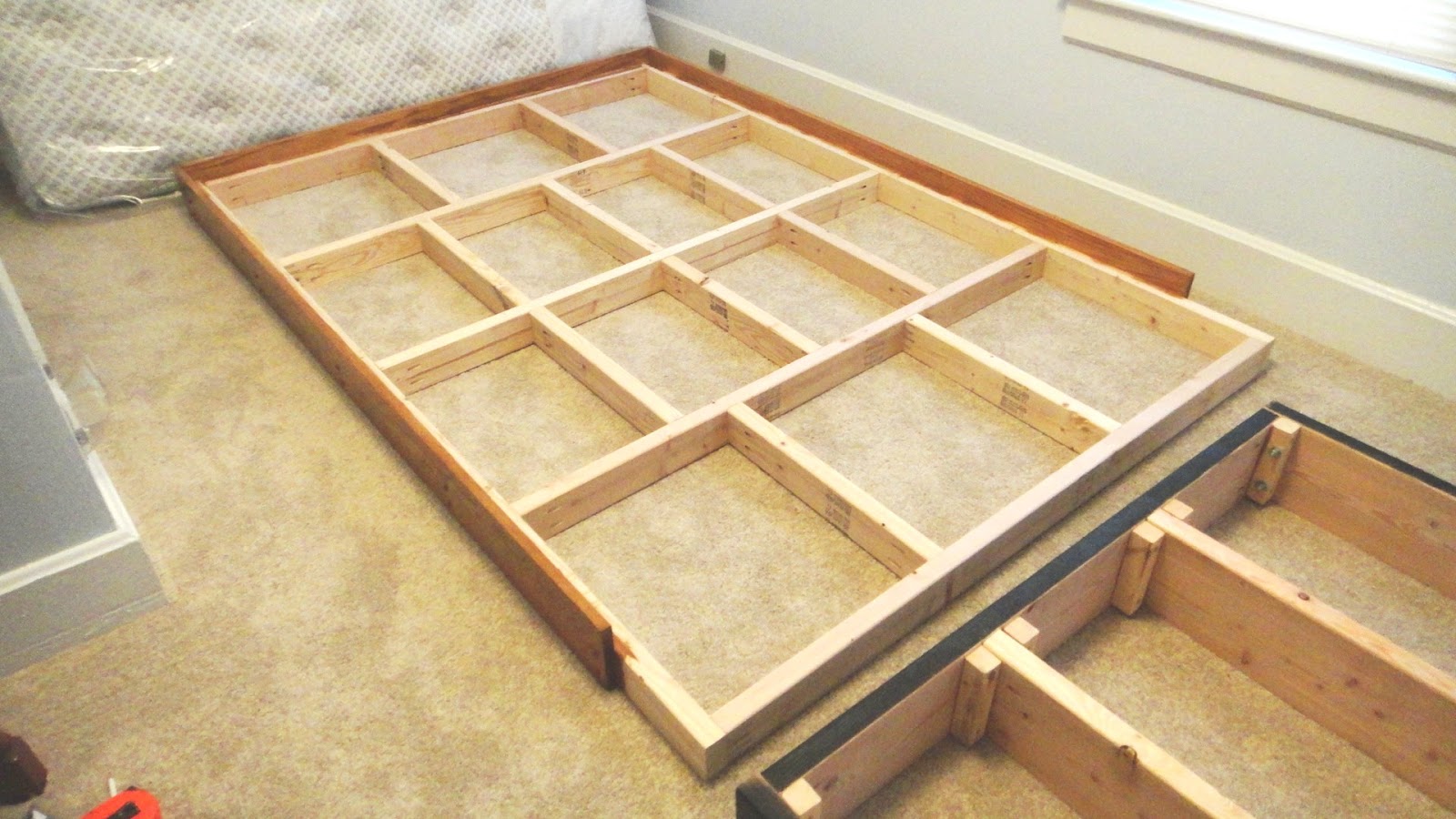 The Tinkers Workshop: The Platform Bed Project Is Completed!