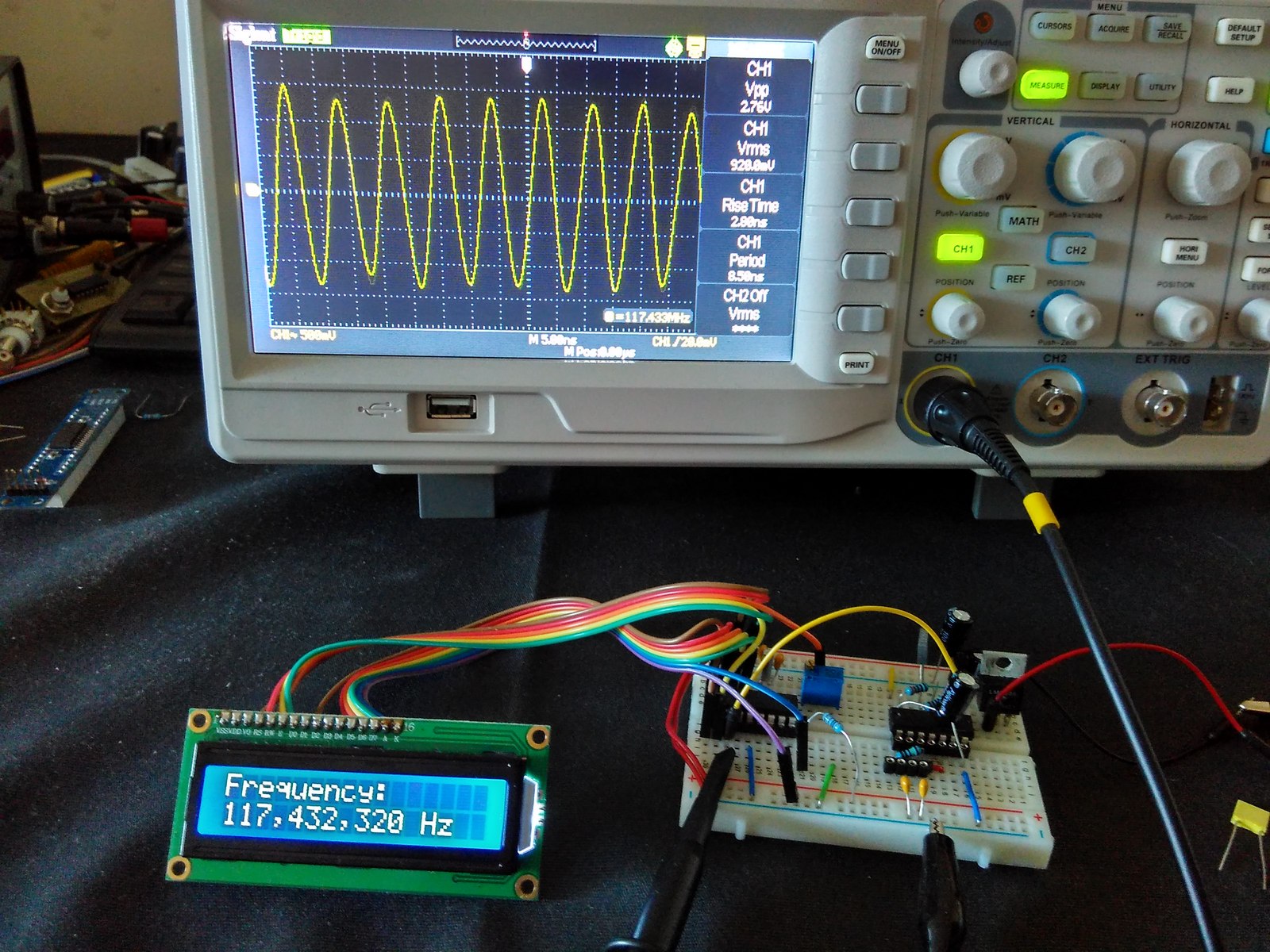 DIYfan: 100MHz frequency counter with LCD display