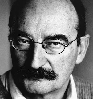 La antigua Biblos: El elefante - Sławomir Mrożek