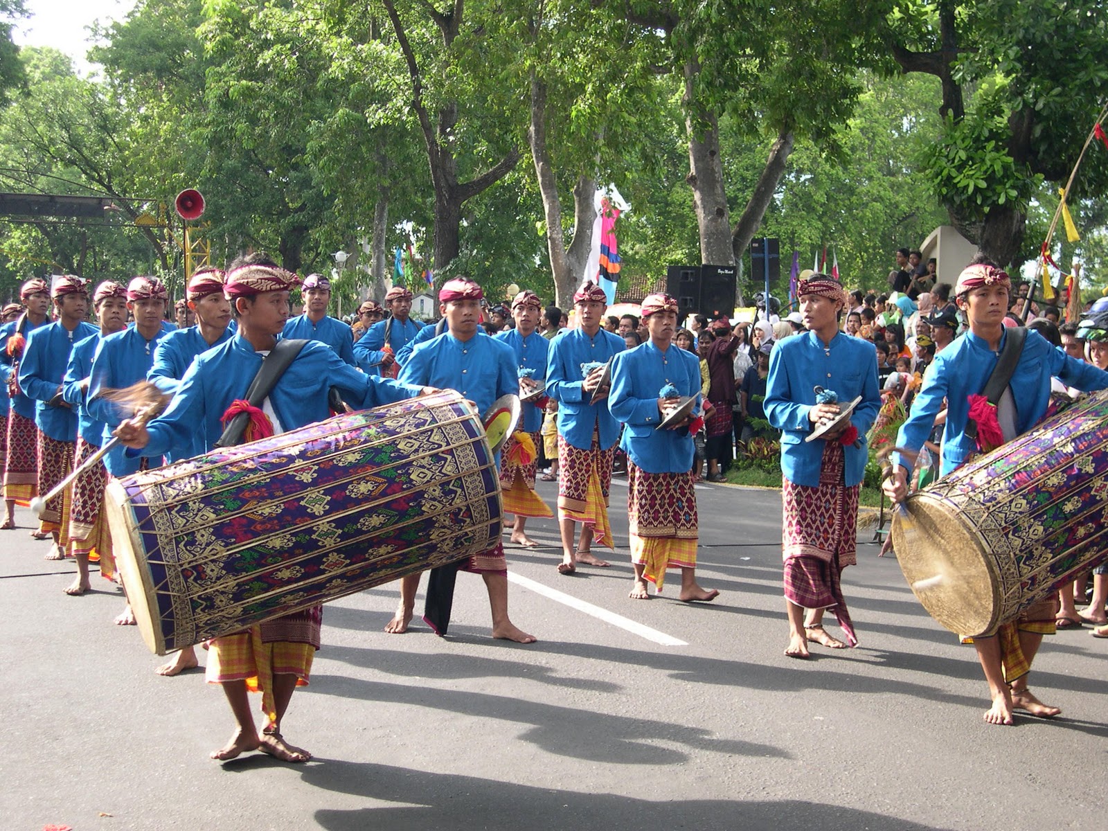 KERIS PUSAKA INDONESIA: Gendang Beleq