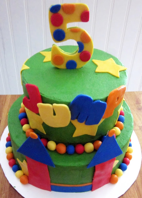 Darlin' Designs: Bounce House Birthday Cake