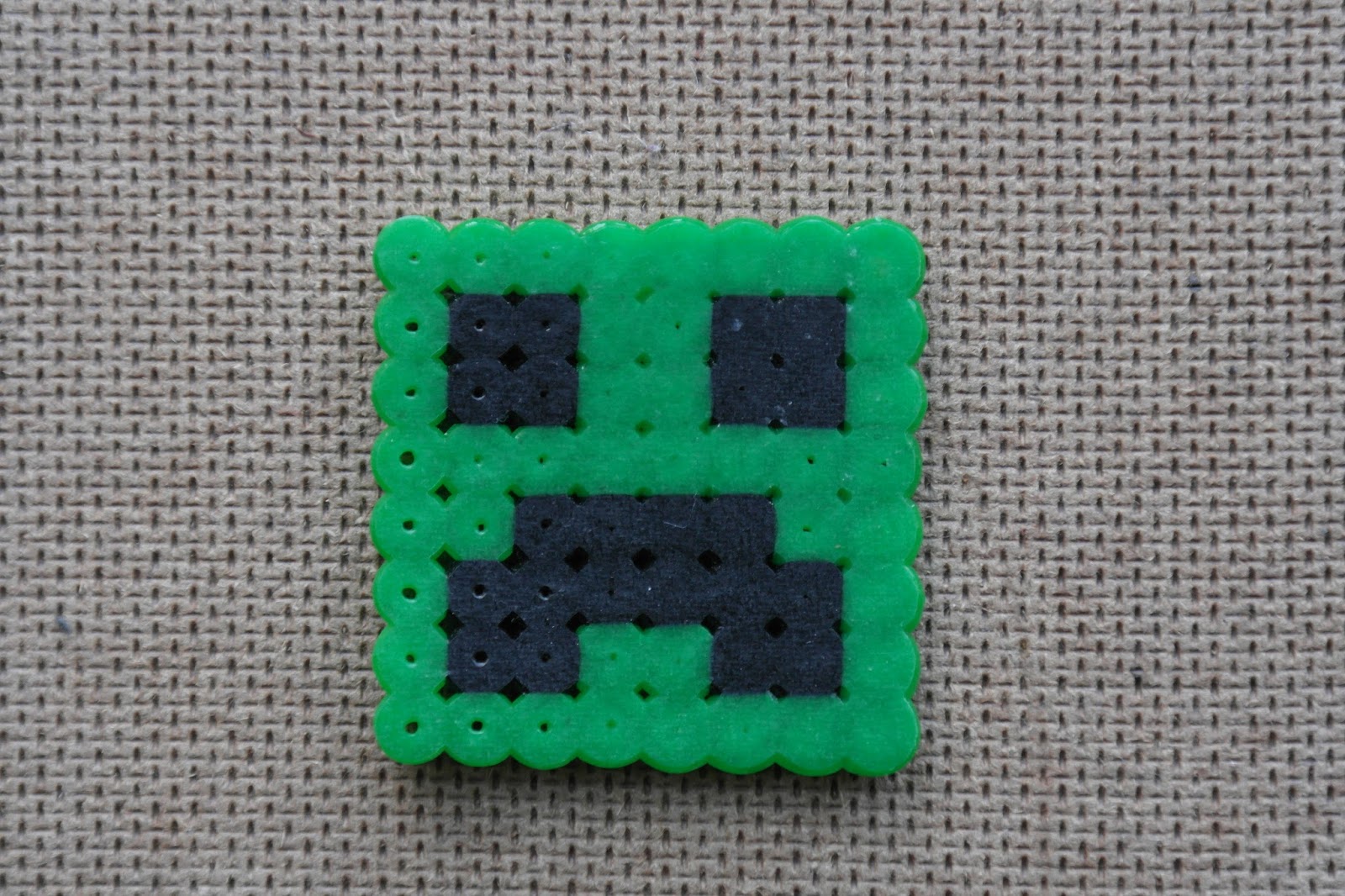 Pyssla Ideas: Minecraft Creeper Head