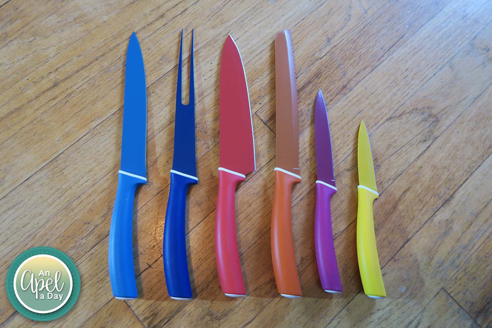 An Apel a Day: Hexed Colorful Knife Set Review