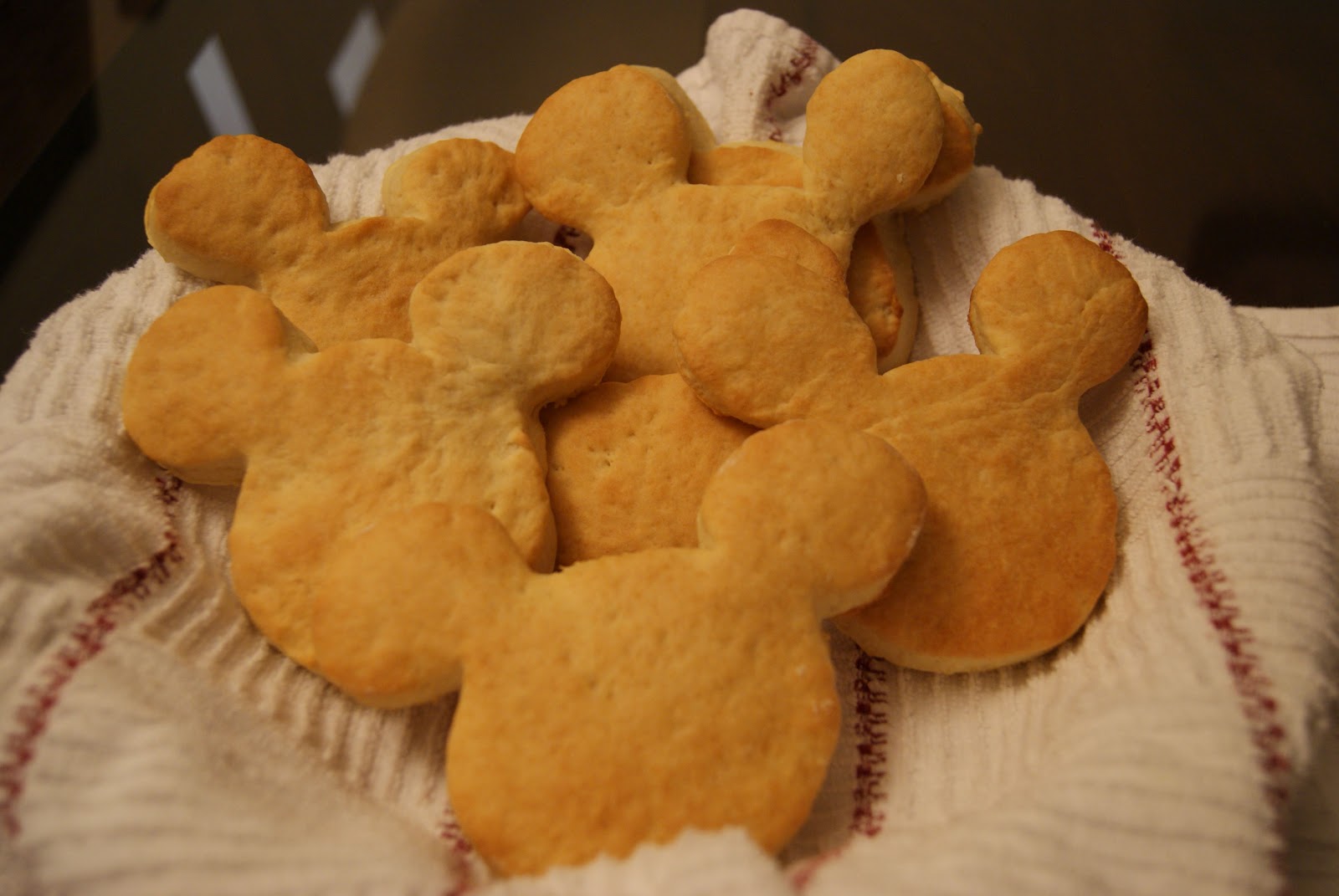 Smiling in the Sunshine: Mickey Mouse Biscuits