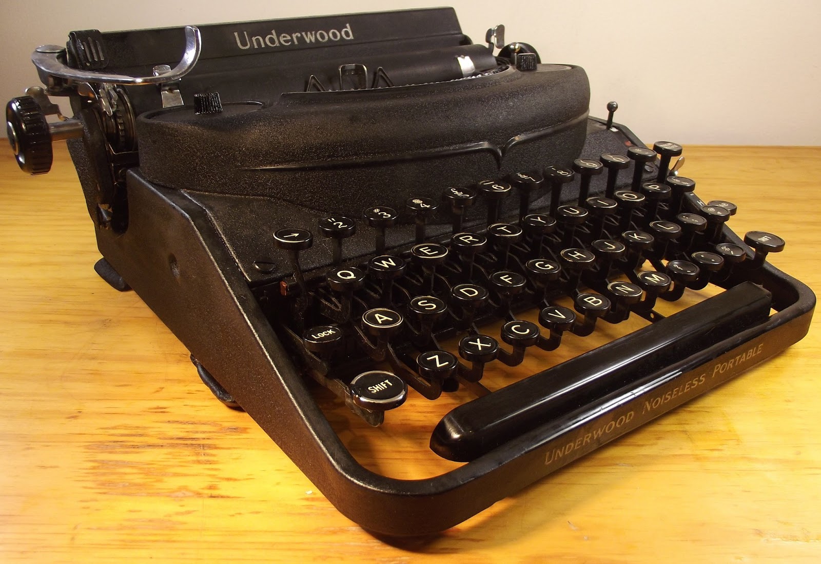 oz.Typewriter: Underwood Noiseless Portable Typewriter: Long-Running ...