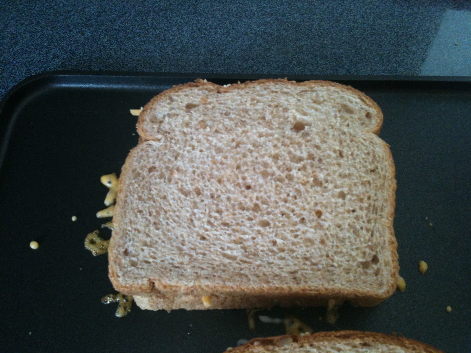 Holly Goes Lightly: Cheesy Grilled Cheese Sandwiches