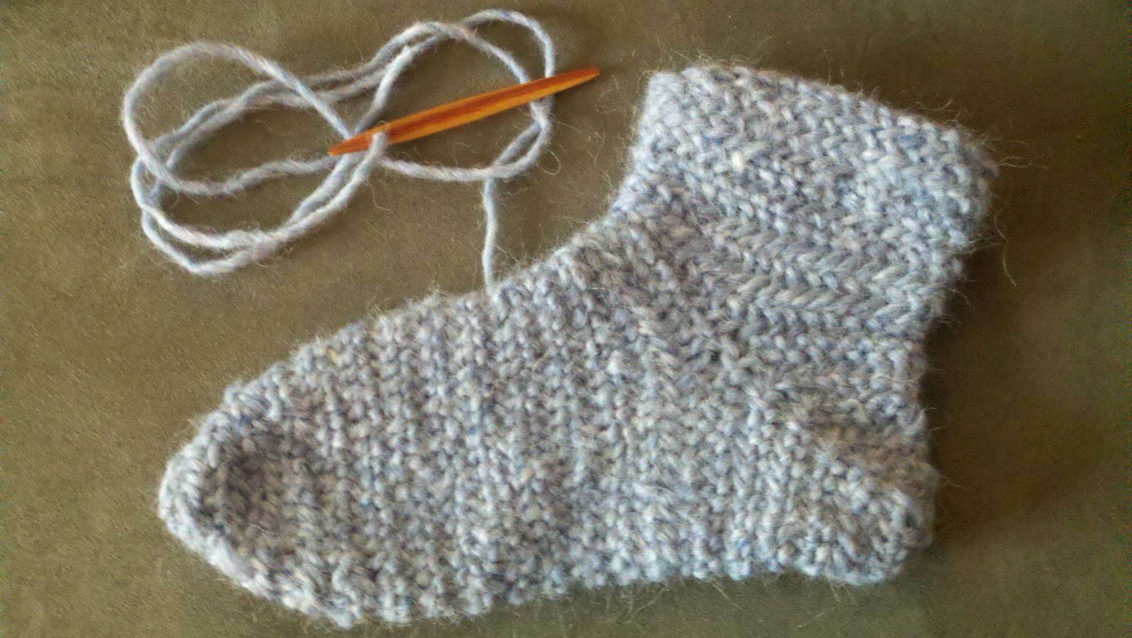 Medieval Threads: A&S 50 16: Learn Naalbinding: Oslo Stitch