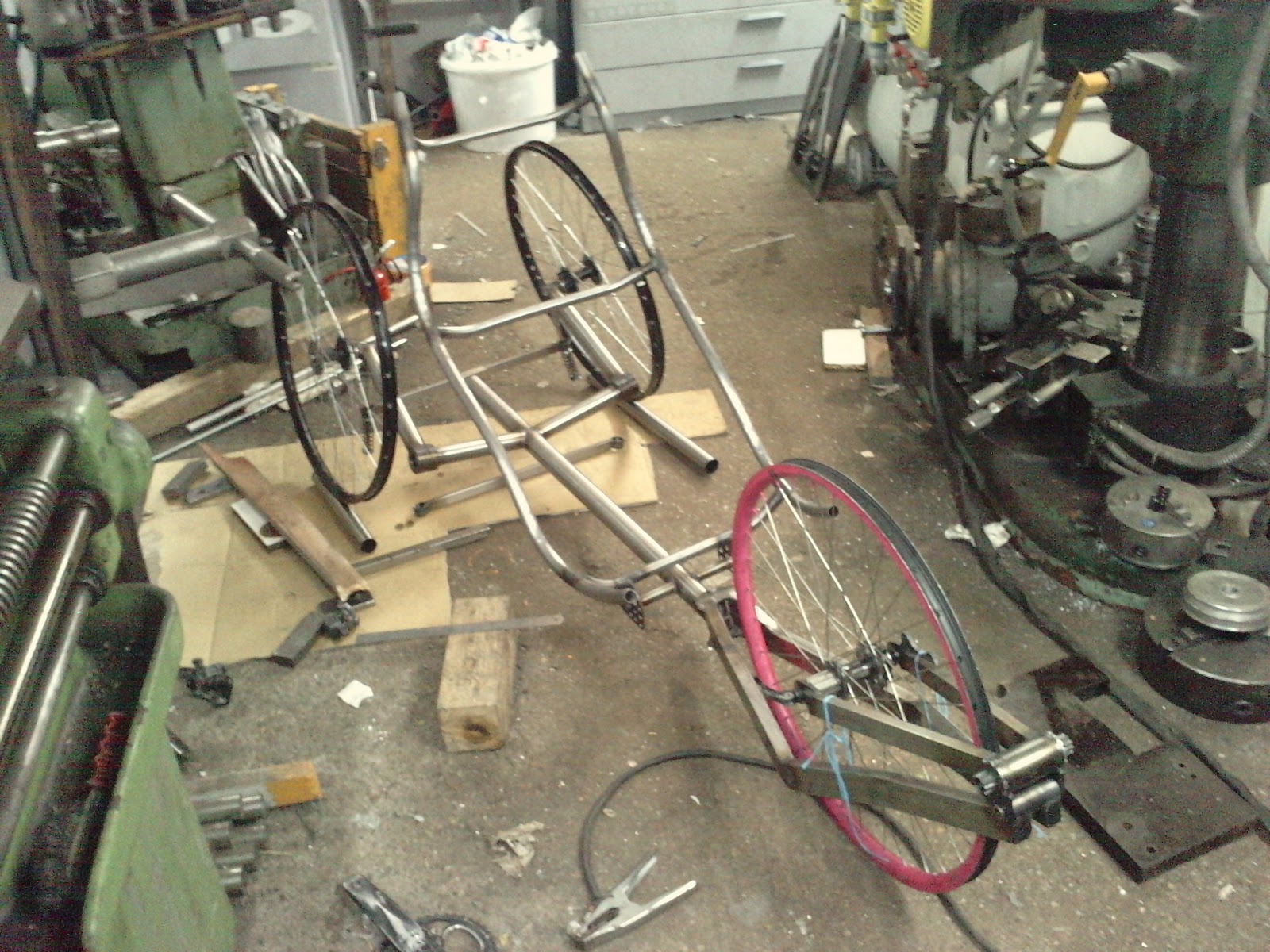 AtomicZombie Bikes, Trikes, Recumbents, Choppers, Ebikes, Velos and ...