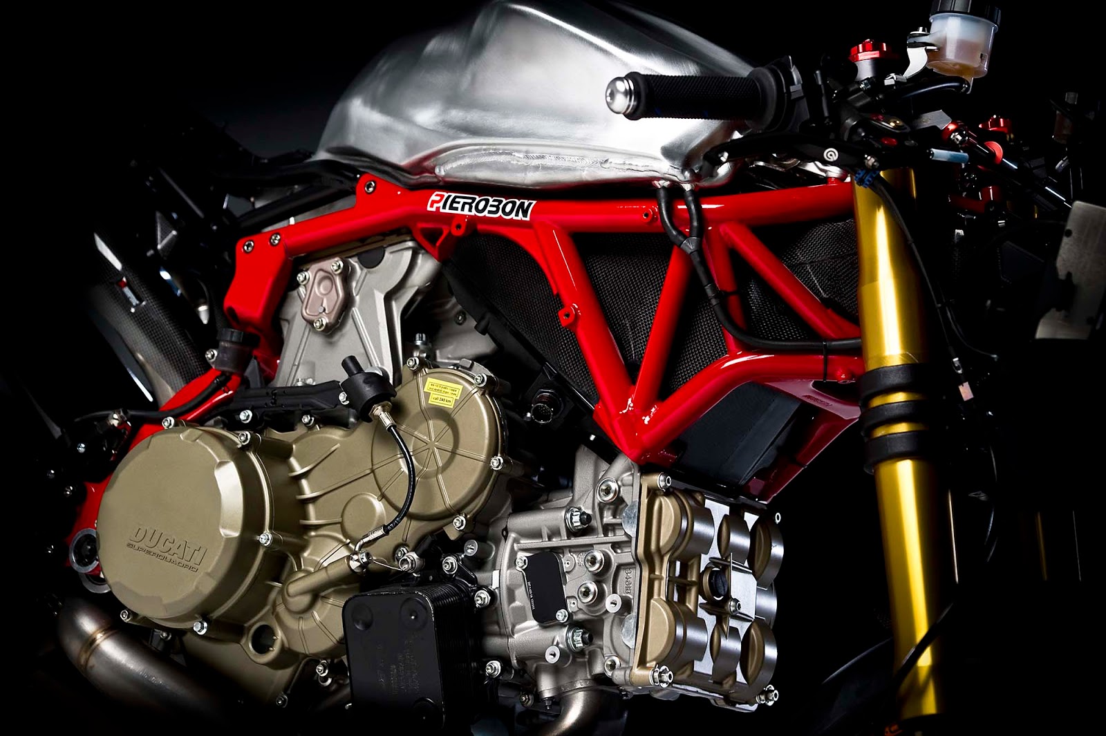 Racing Cafè: Ducati 1199 Panigale Frame Kit by Pierobon - Eicma 2013