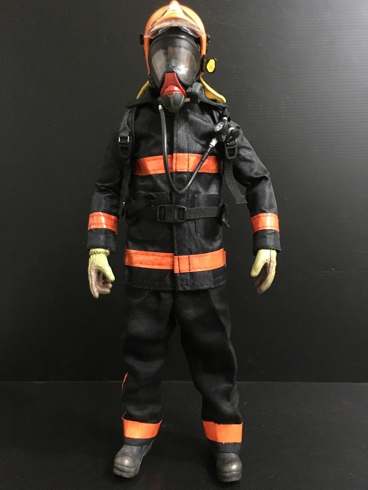 1/6 Gallery: Singapore Civil Defence Force (SCDF) - Fire Fighter