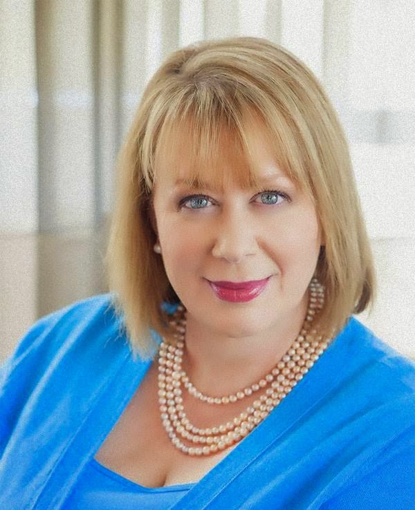 SIA MCKYE OVER COFFEE: INTERVIEW WITH SUSAN MALLERY