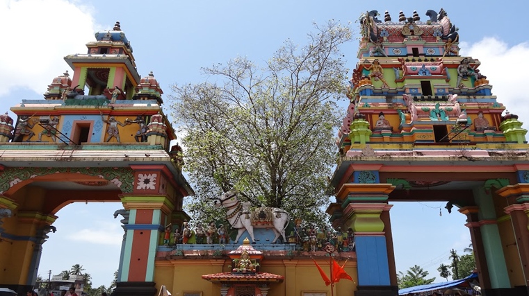Ochira Parabrahma Temple known as Dakshina Kaashi in Kollam district of ...