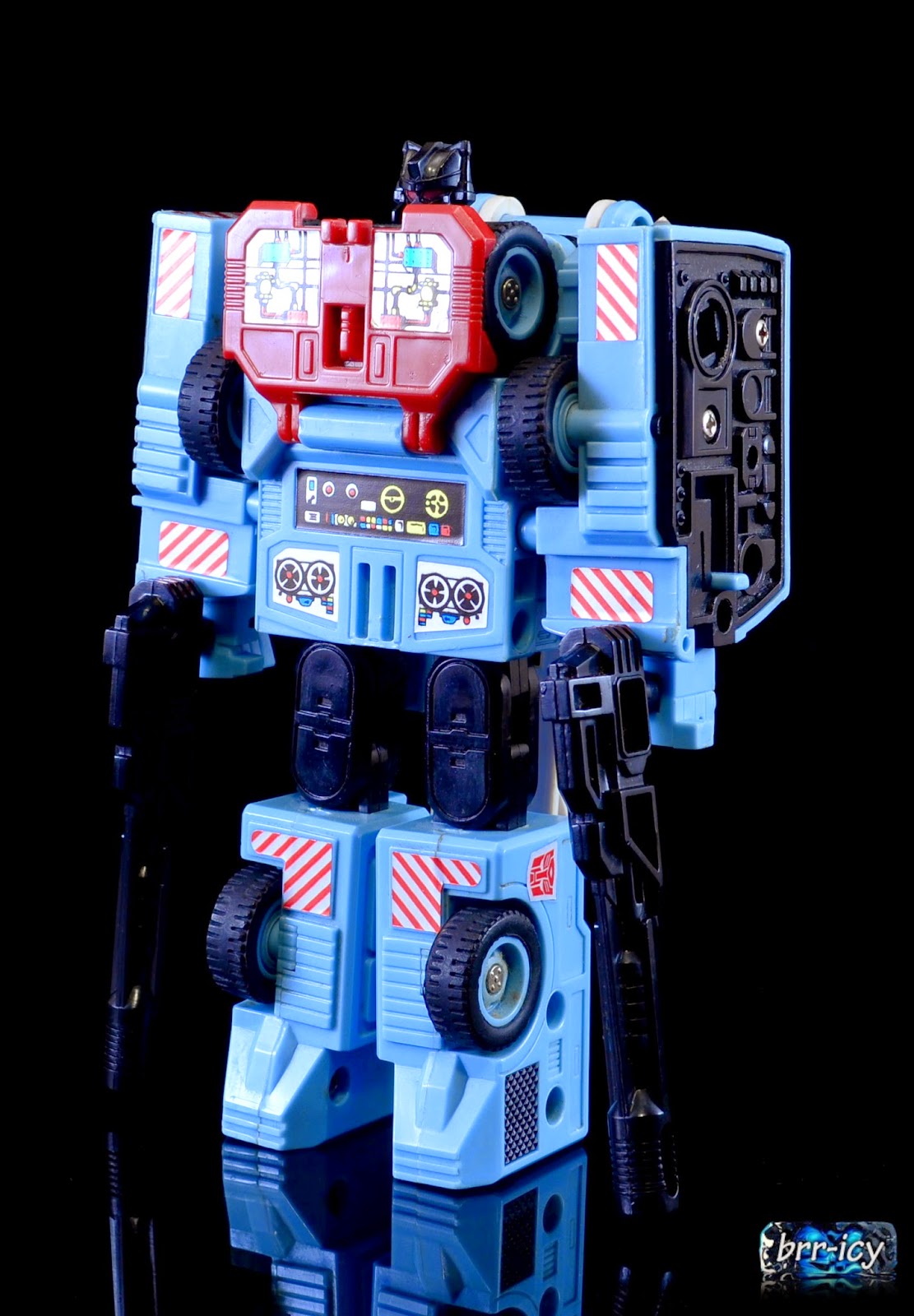 Brr-icy's Transformers Reviews: Protectobots and Defensor