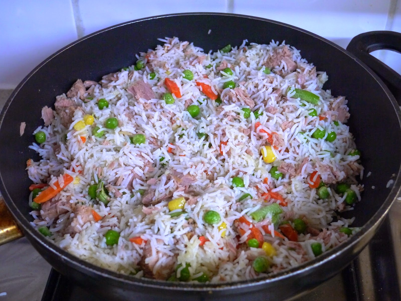 This Muslim Girl Bakes: Tuna Fried Rice