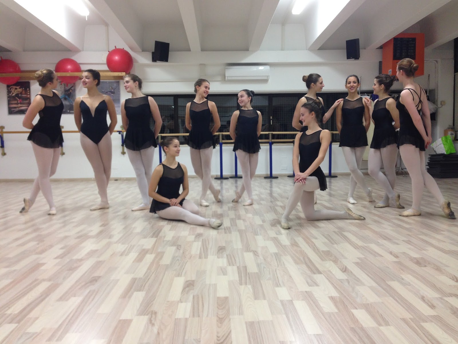 ACCADEMIA ASD: SCUOLA DI DANZA: CLASSICA, MODERNA e HIP HOP