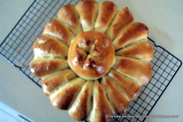 Lily's Wai Sek Hong - Favorites: Koledna Pitka Bulgarian Christmas Bread