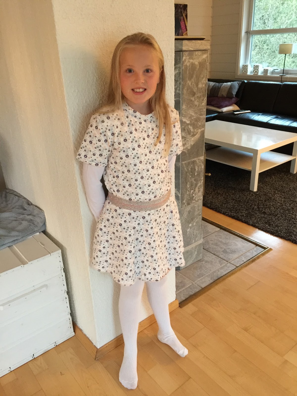 Nanne og Popper: Skjørt og t-skjorte til jente på 10 år