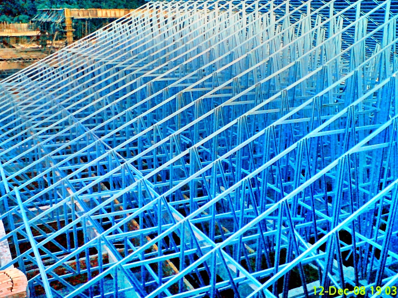 LIGHTWEIGHT STEEL TRUSS