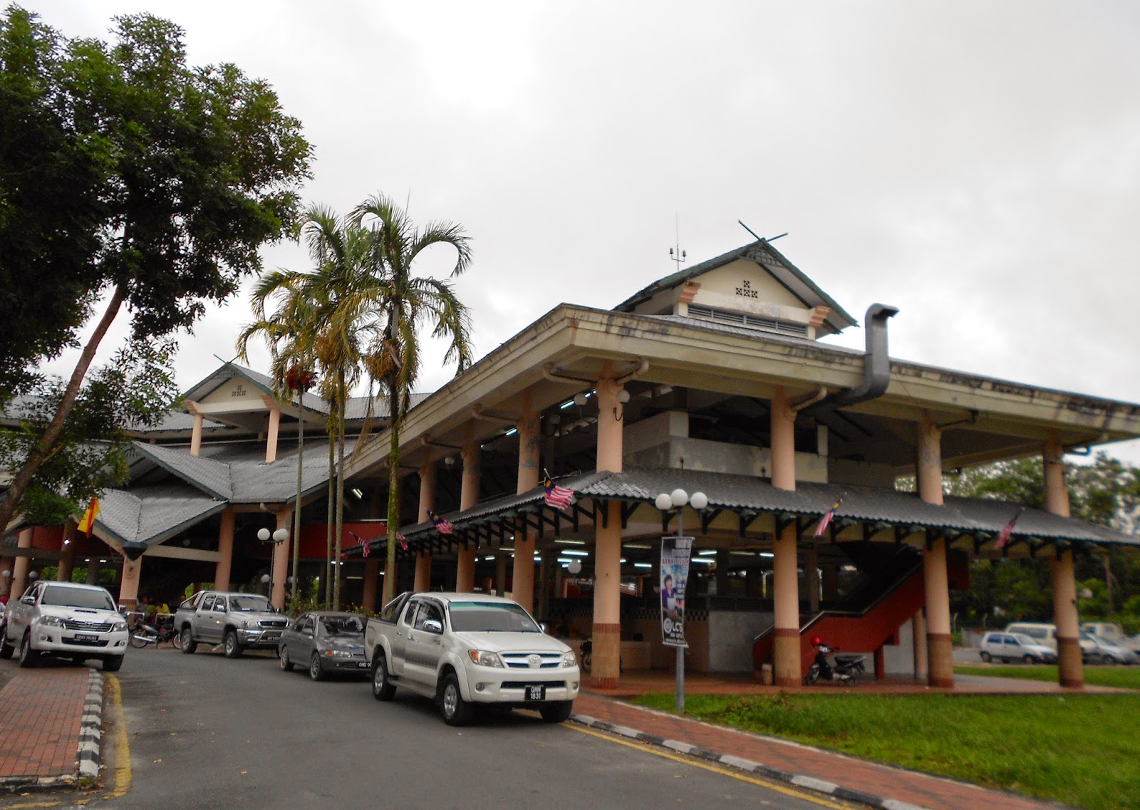 FREELITTLEBRAIN: Marudi - Cultural Heart of Sarawak’s Highland Tribes Folk