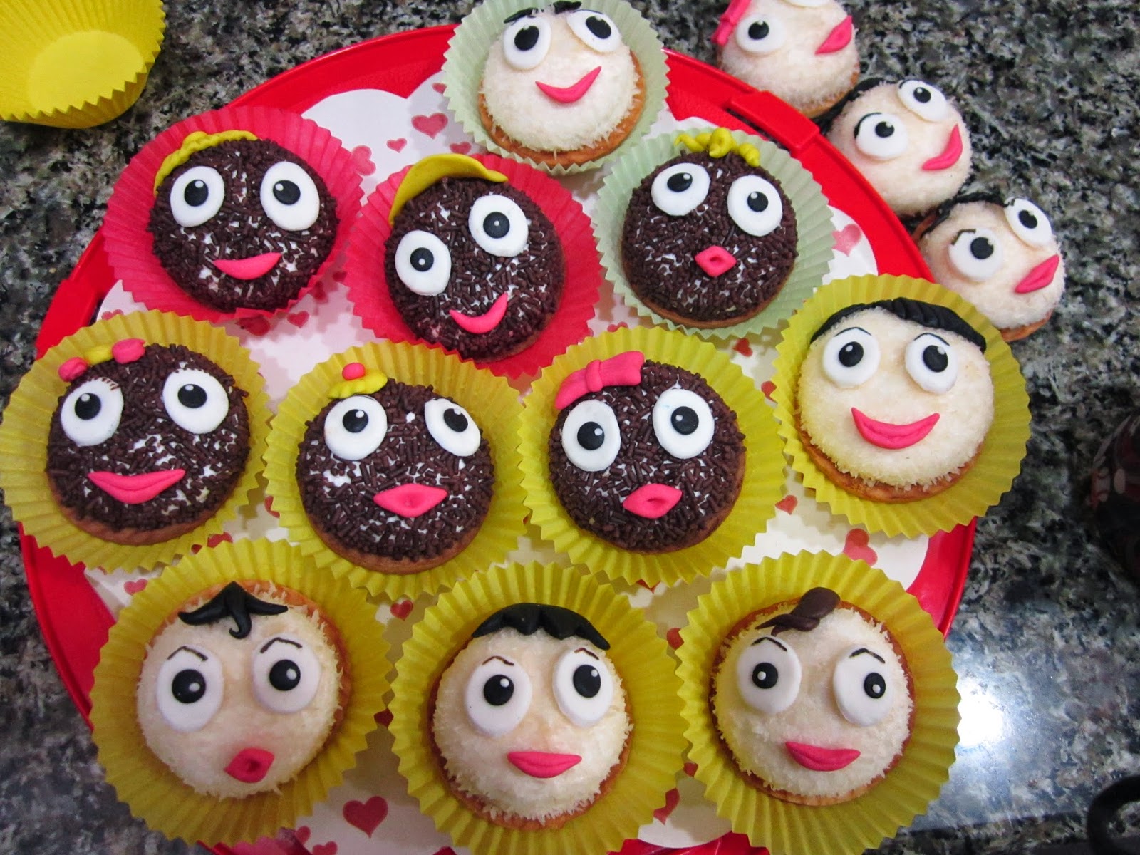 KurabiyeKokuyor: ETİ PUF SÜSLEMELERİ 2