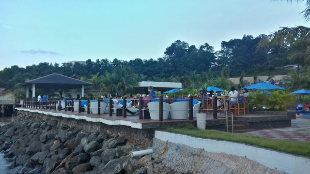 Ombak Bar KTM Resort Sekupang, Tempat Asyik Menikmati Sunset - Ayo ...