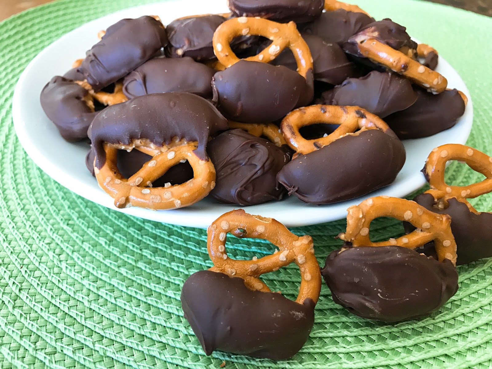 Power Peanut Butter-Pretzel Bites