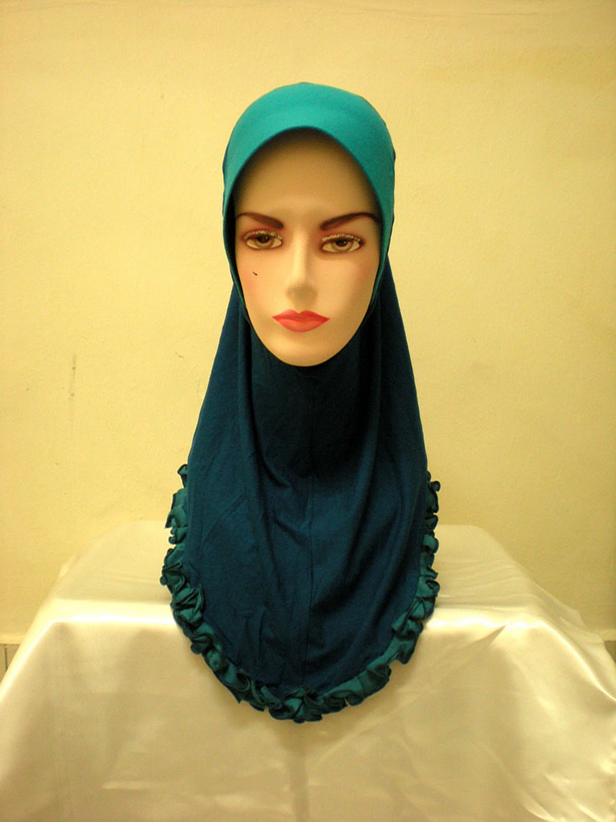 W a r n a W a r n i H i j a b: KOLEKSI TUDUNG RUFFLE / SOLD OUT!